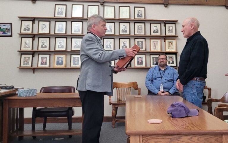 Kari honored by Logan County Commissioners – Peak of Ohio